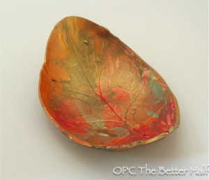 An Easy Clay Craft for Kids: Autumn Leaf Bowls!